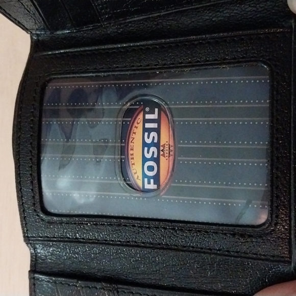 Fossil | Bags | Fossil Nwt Wallet | Poshmark
